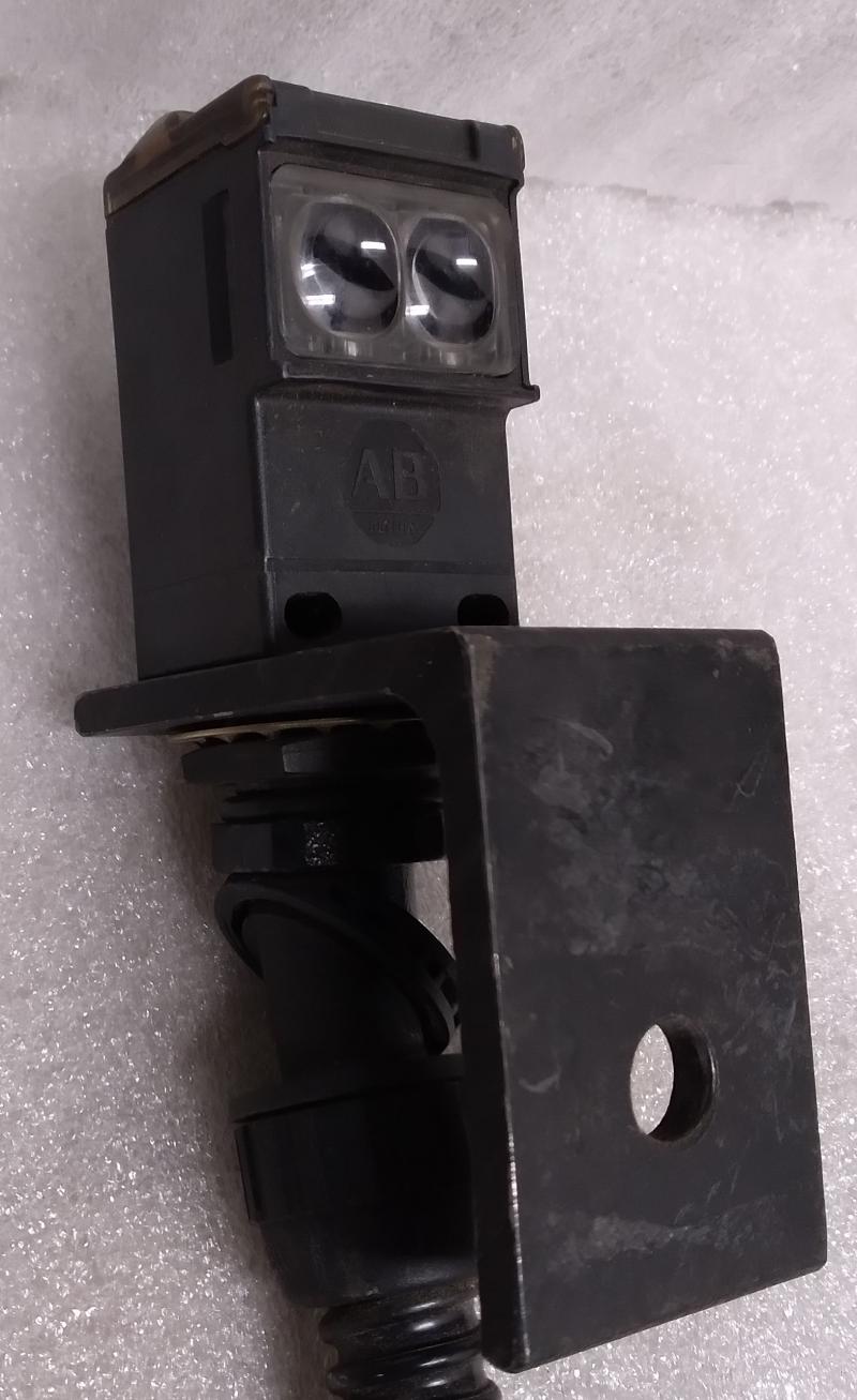 Allen-Bradley 42GRP-9002 Sensor Photoelectric, Standard Diffuse ...