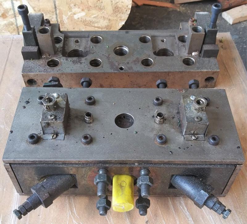 Bekum 2BKZ75 Rack & Manifold | Garden City Plastics