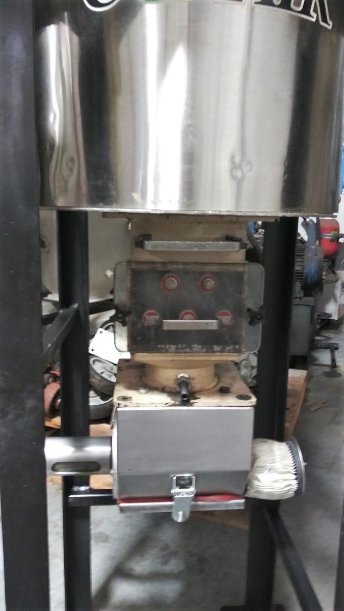 Conair CH14-3 Insulated Resin Drying Hopper | Garden City Plastics