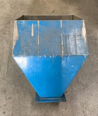 Novatec AF-1 30 Pound Capacity Additive Hopper | Garden City Plastics