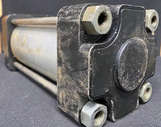 Parker Schrader Bellows DIN24335 Hydraulic Cylinder | Garden City Plastics