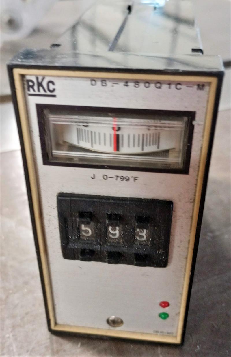 RKC 0-799 Degree Fahrenheit heater controller | Garden City Plastics