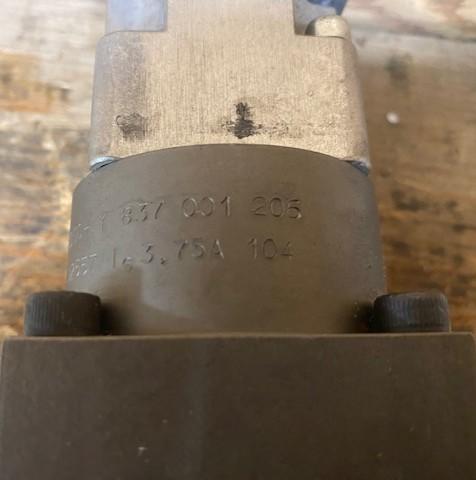 Rexroth 4WRP 10 E32S-1X/G24Z4/M Proportional Control Valve | Garden ...