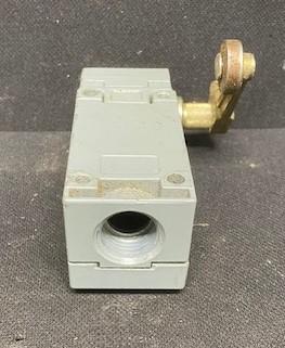 Square D 9007C54B2 Series A Type 6P Limit Switch | Garden City Plastics