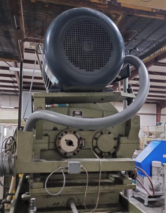 Bekum H-111 Dual Shuttle Extrusion Blow Molding Machine | Garden City ...