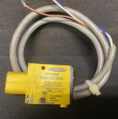 Banner SM312LVAG Mini-Beam Photoelectric Sensor | Garden City Plastics