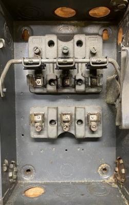 ITE F322 Bulldog Vacu-Break Fusible Safety Switch | Garden City Plastics