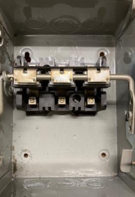 Siemens JU-321 Type 1 ITE Enclosed Safety Switch | Garden City Plastics