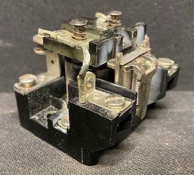 Struthers-Dunn 425BXX 28VDC Power Relay | Garden City Plastics