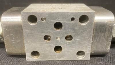 Sun Hydraulics FDBA-HAN Flow Control Valves on GBY 9HC0 Manifold ...