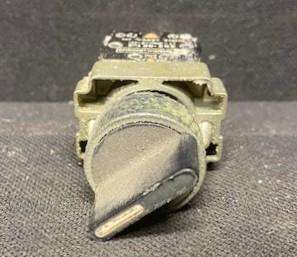 Telemecanique ZB2-BE101/ZB2-BE102 Contact Blocks on Mounting Block with ...