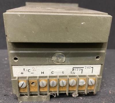 West 802M Temperature Controller | Garden City Plastics